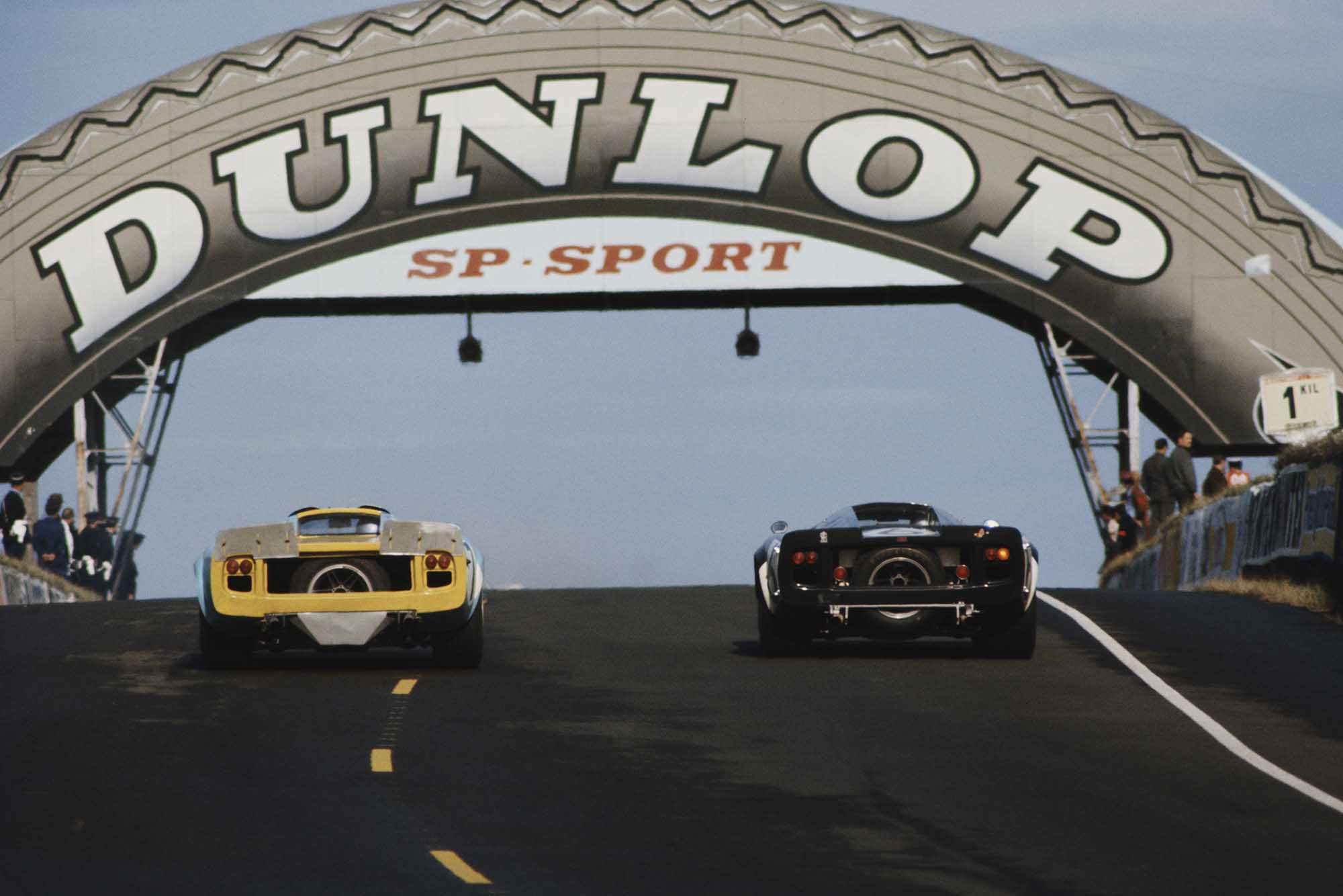 Forgotten Legends: Lola T70 - sigma-cars